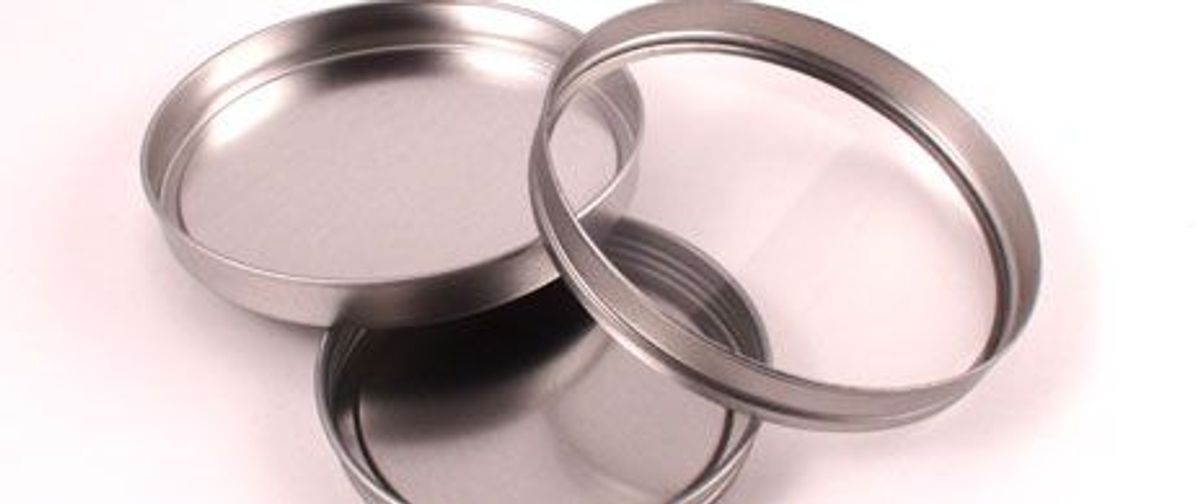 Which Lid? Tins and Their Lids